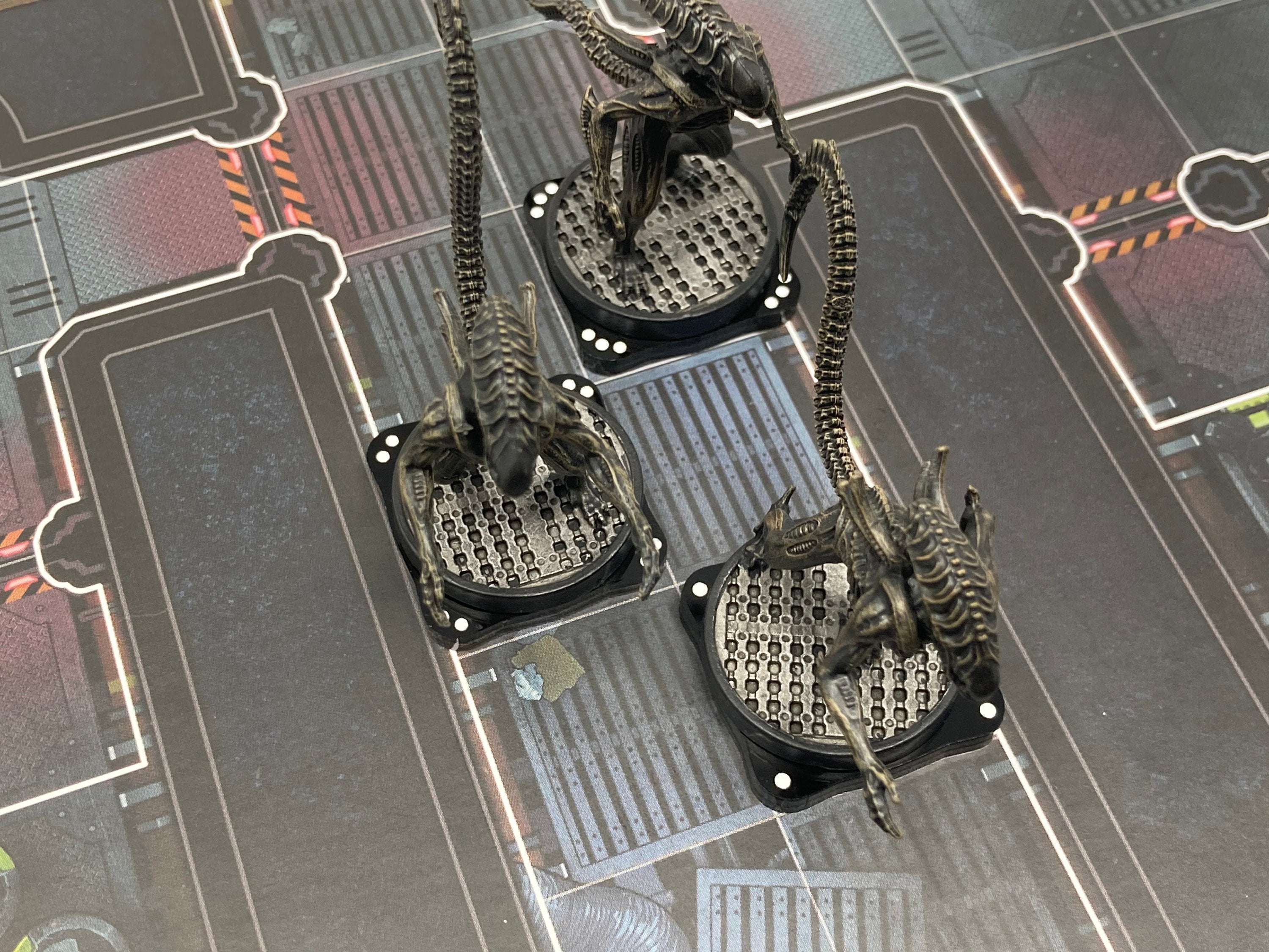 Aliens: Another Glorious Day In the Corp Tokens and Accessories ...
